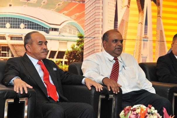 BMMB Menyumbang Van Jenazah kepada Majlis Bandaraya Shah Alam (MBSA ...