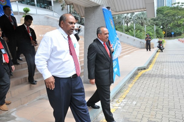 BMMB Menyumbang Van Jenazah kepada Majlis Bandaraya Shah Alam (MBSA ...