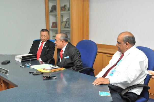 BMMB Menyumbang Van Jenazah kepada Majlis Bandaraya Shah Alam (MBSA ...